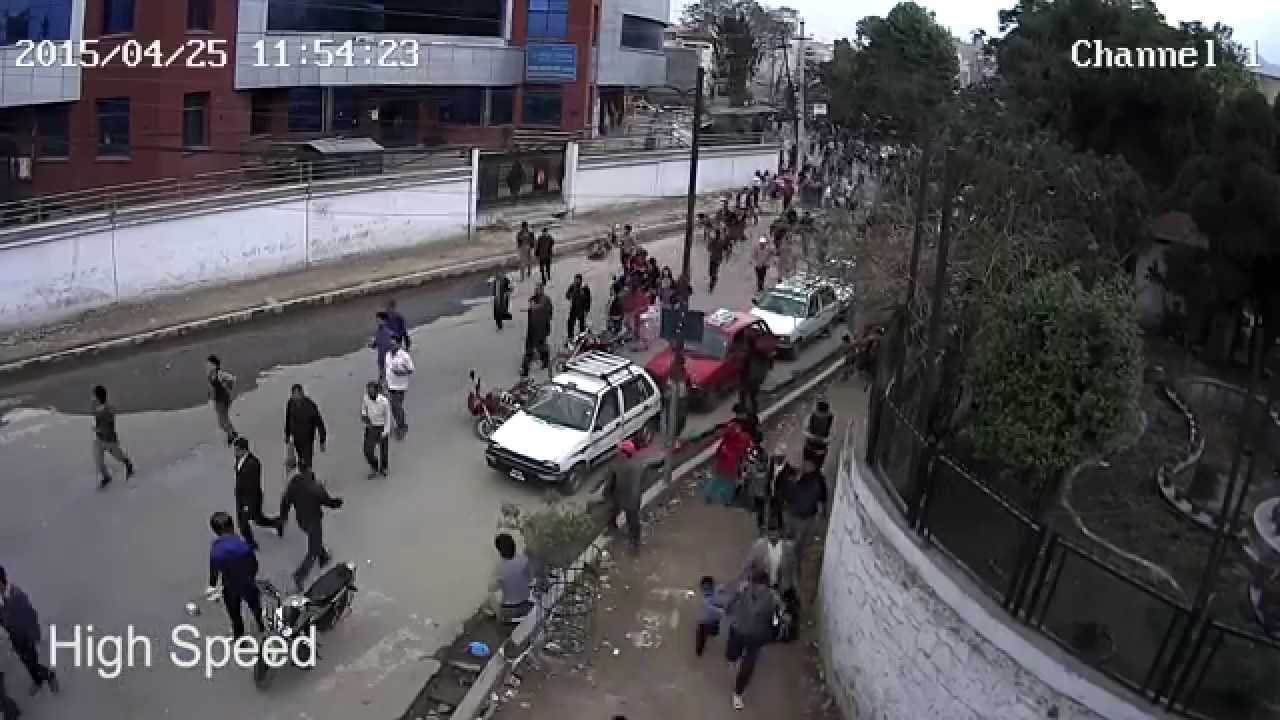 Dharahara Collapse Live CCTV Footage || Nepal Earthquake - YouTube