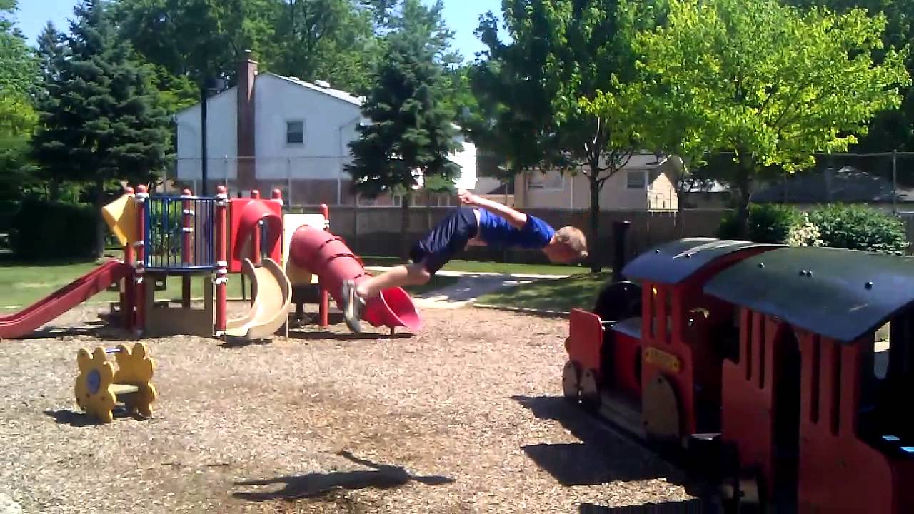 Free Running (backflip) - YouTube