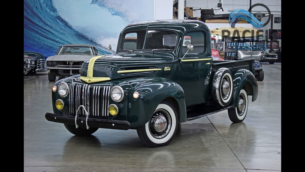 1946 Ford first post war production car July 1945 0400-9007