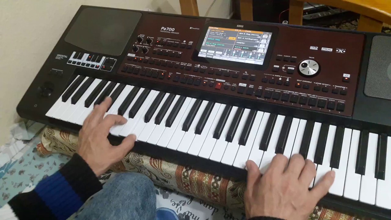 korg pa 700 - YouTube