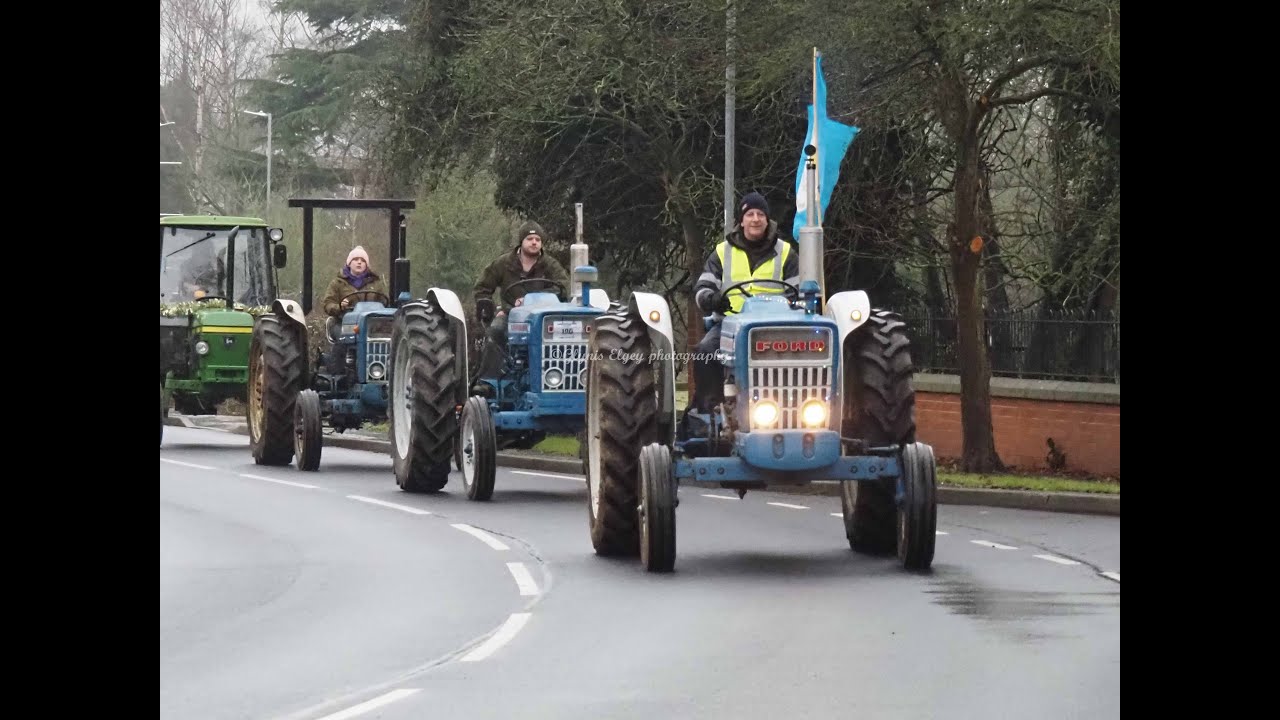 Asselby Christmas Tractor Run Pt 2 Howden 27 Dec 21 - YouTube