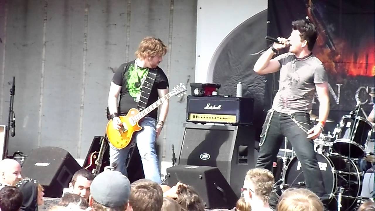 Burn City Burn - Drag Me To Hell (WeldonFest 2011) - YouTube