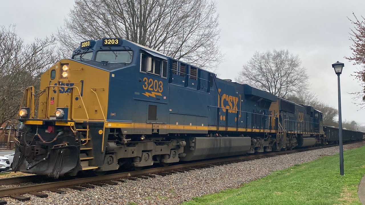 CSX 3203 leads a very long M583 in waxhaw!! 3-6-2024 - YouTube