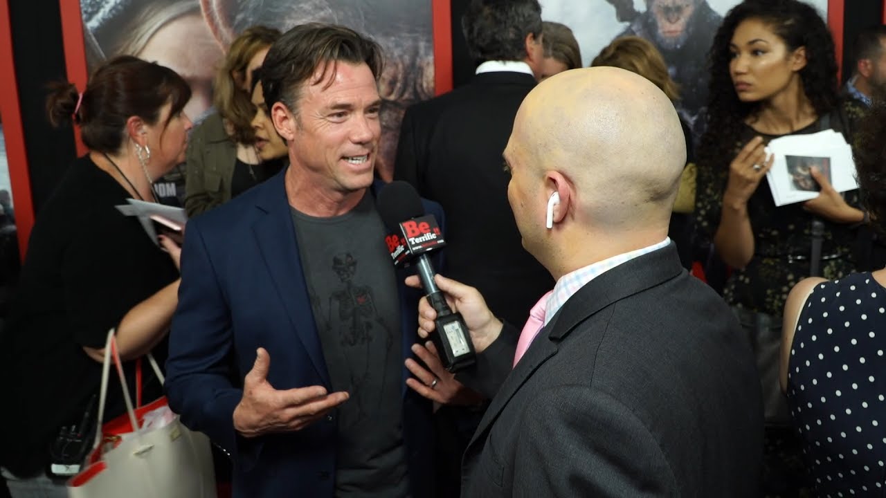 Terry Notary Live from Red Carpet - "War for the Planet of the Apes ...