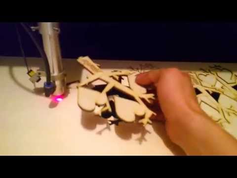 Markalı 3 Kalpli Ağaç Lazer İşleme Anı