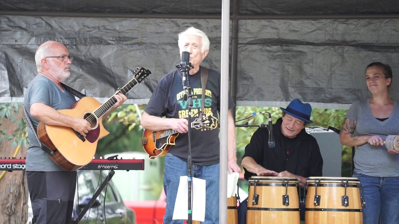 Paul Colwell performs at The Coop - Tribute to Rochelle Munger 09-09-18 ...