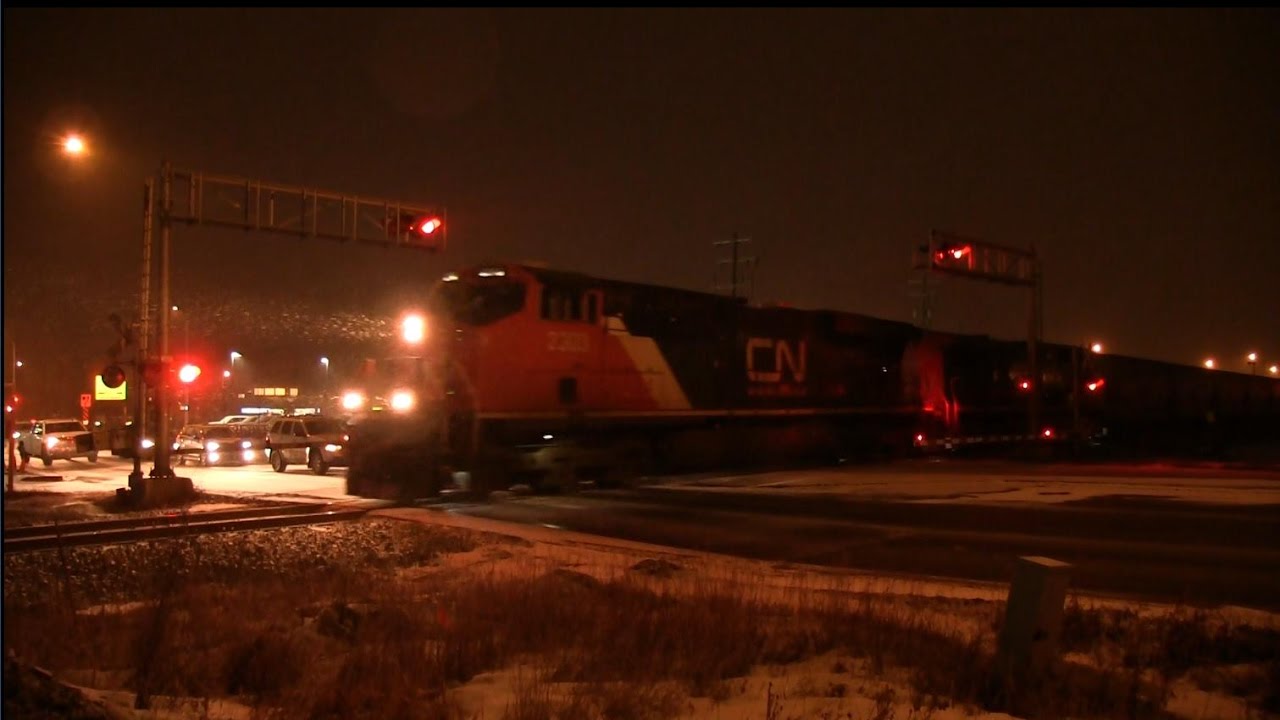 CN Train Spotting HD: MEOW! | CN 2303 2631 & DPU 8804 Leads U759 At Spruce Grove AB 10/13 2/10 ...