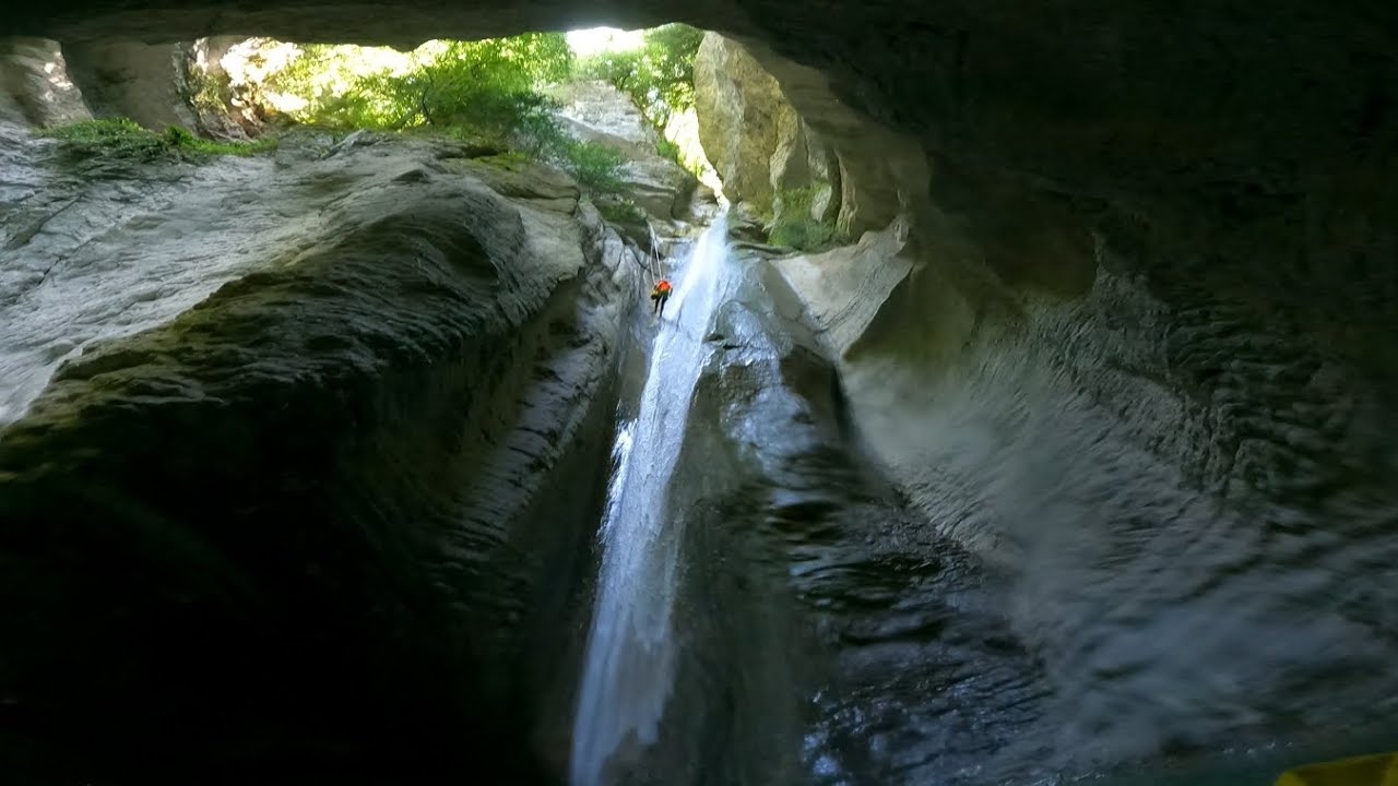 Cascade D'Angon (Annecy) - YouTube