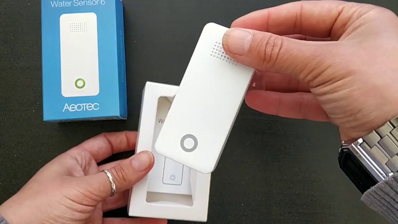 Unboxing Aeotec water sensor 6 - YouTube