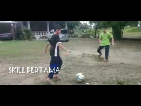 skill main bola - YouTube
