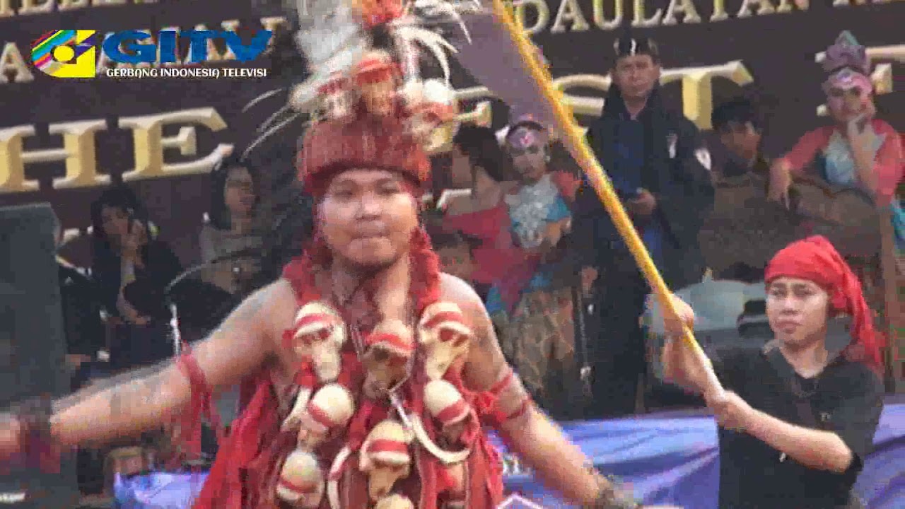 Pesona Indonesia Tarian Manado (Kabasaran) - YouTube