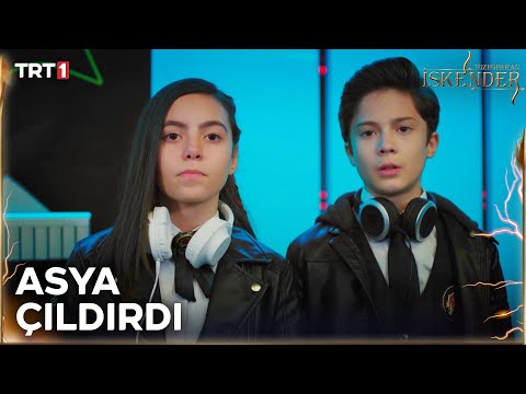 Asya, sorulardan sıkıldı! - Tozkoparan İskender Özel Sahneler