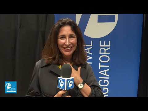 Antonella Attili augura un Buon Natale a tutti voi viaggiatori #antonellaattili #asolo