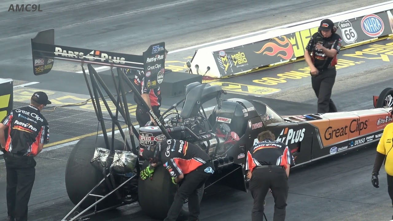 NHRA Top Fuel Dragsters Great Clips vs Capco Team - YouTube