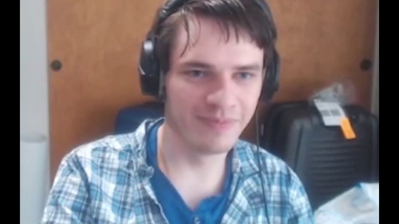 NeoCranium Shoots a Bug | Fallout New Vegas - YouTube