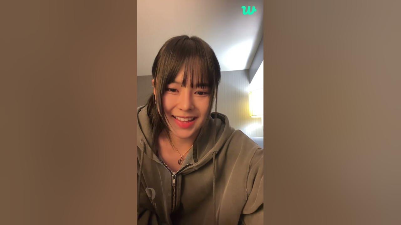 내가왔당💓 | EVERGLOW Weverse LIVE [SUB] 240925 - YouTube