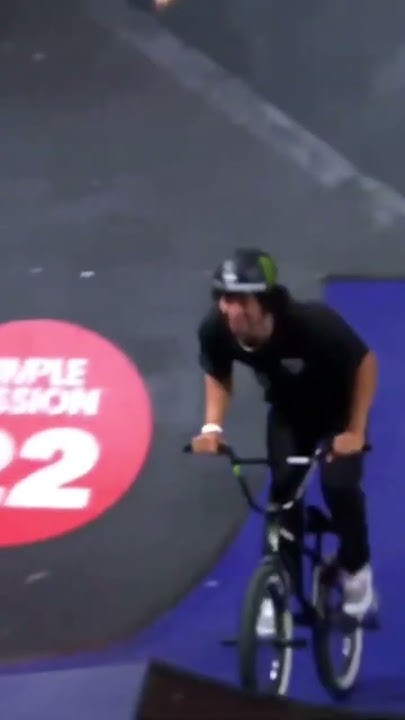 Kevin Peraza BMX Tricks 💯 at Simple Session! #bmx #bmxstreet #bmxfreestyle - YouTube