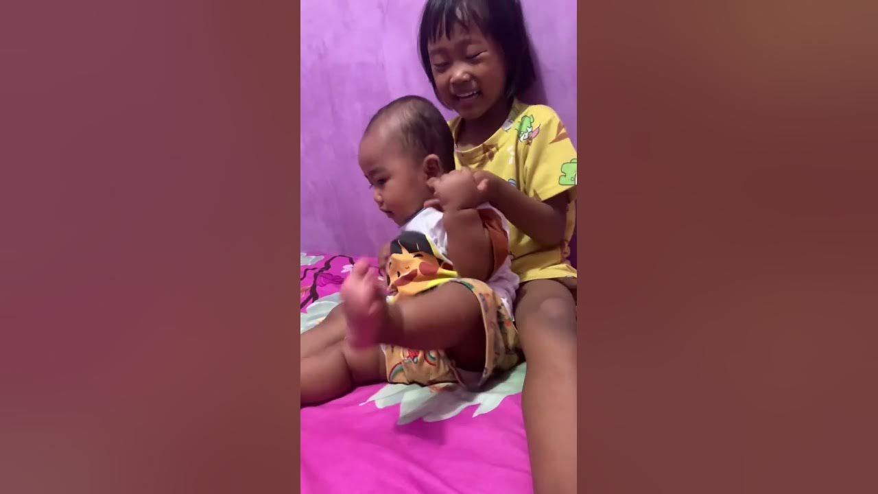 Hanif belajar duduk sama Kaka 6m24d - YouTube