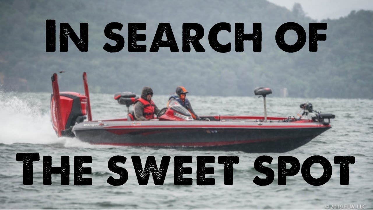 Finding the Sweet spot Bass Fishing - YouTube