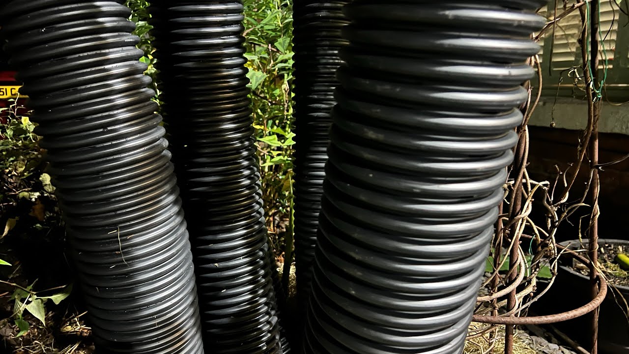 Protecting Musa Basjoo (In the dark!) - YouTube