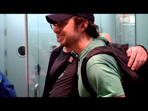 Zach Braff of Scrubs chatting & posing with fans