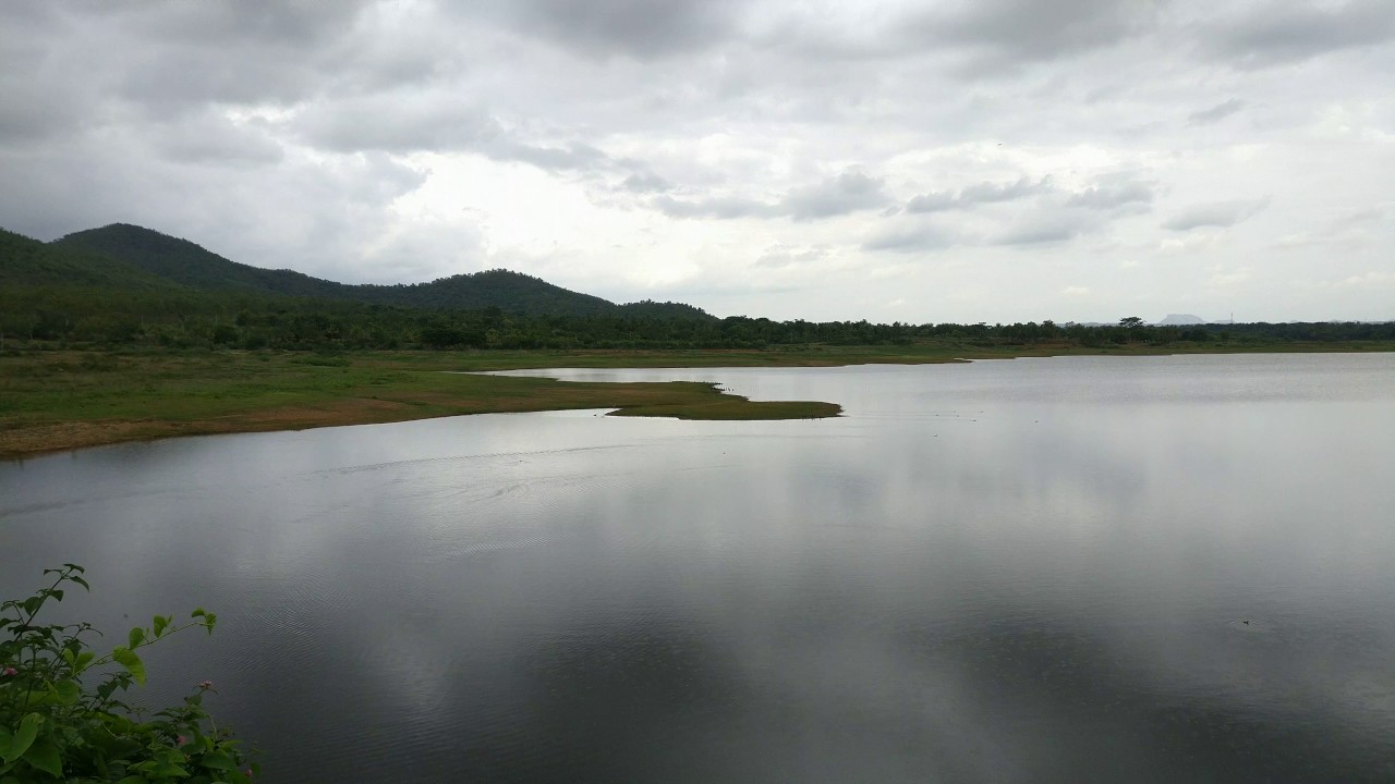 Huliyurdurga lake, karnataka 4k (uhd) - YouTube