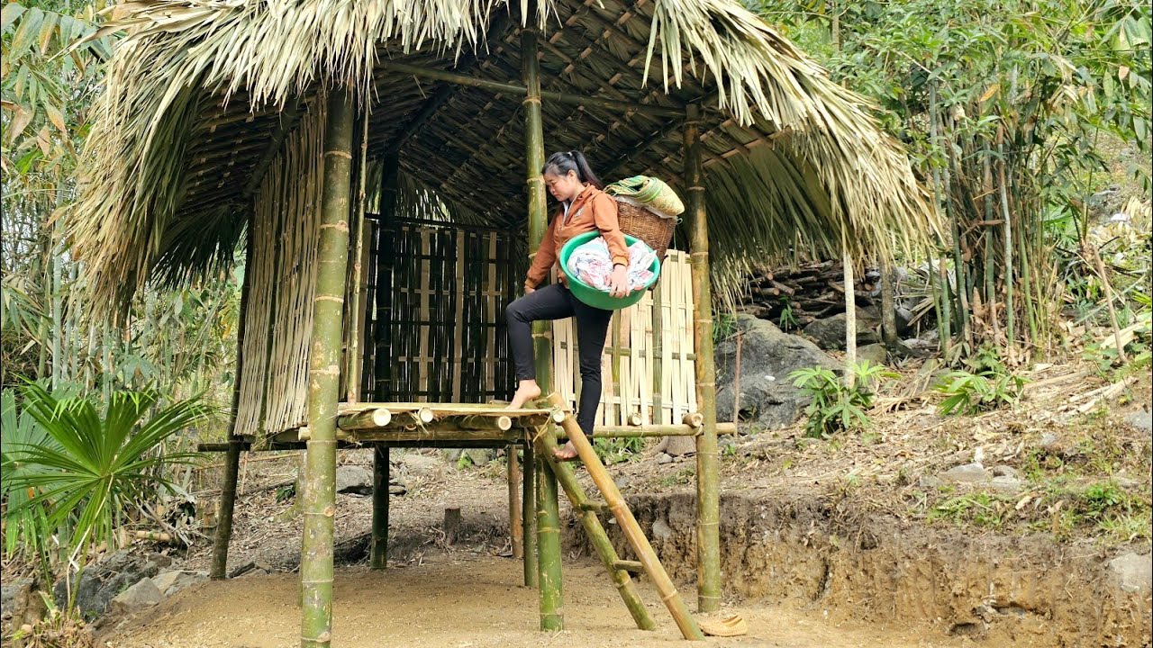 Poor girl, alone built stairs for her bamboo house, built a new life l ...