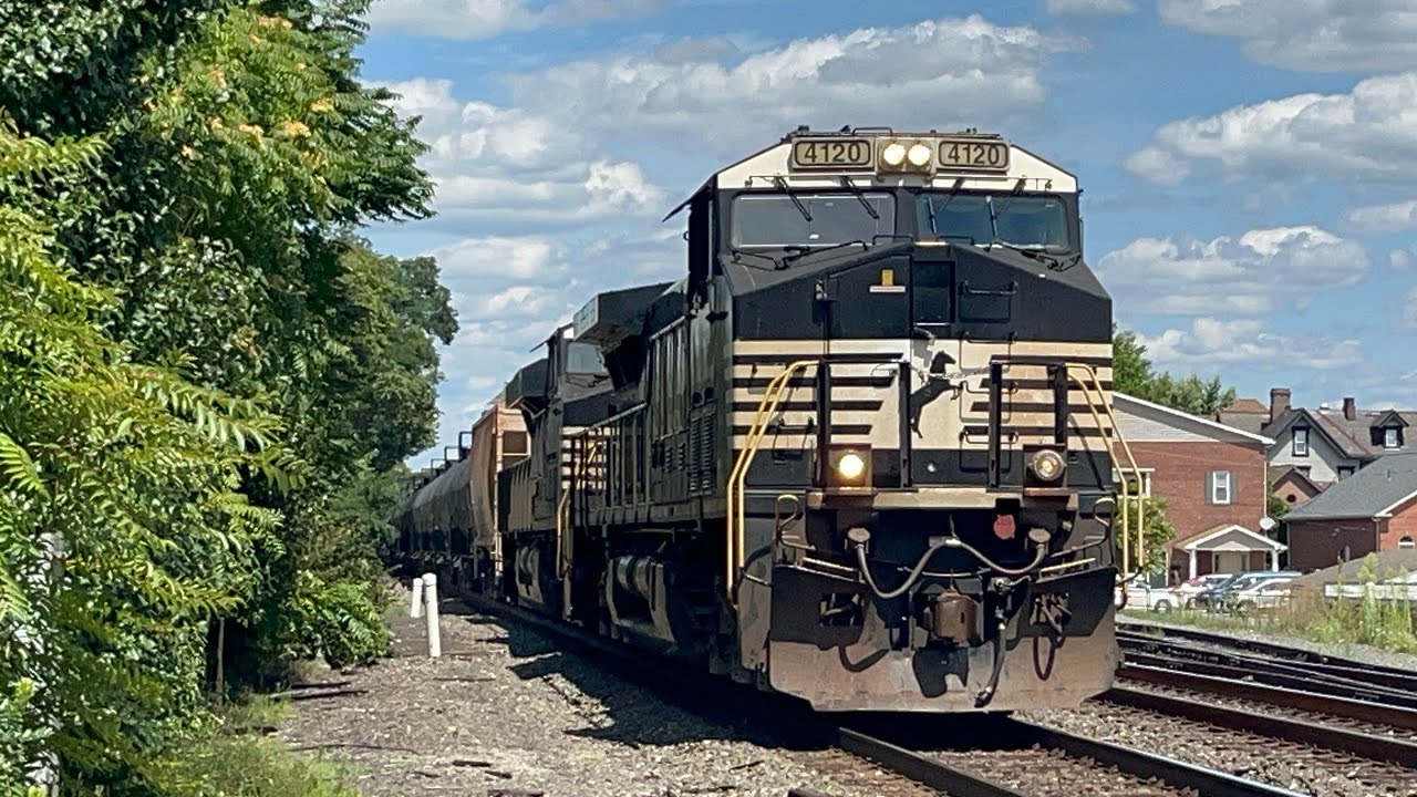 NS 4120 leads 65T at 70mph - YouTube