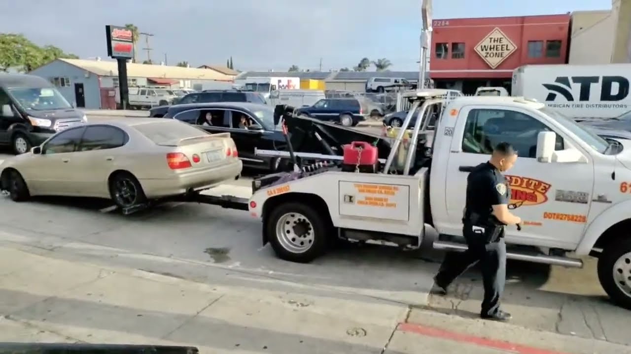 Repo Gone Wrong - Tow Truck Driver Leaves in Ambulance without Car ...