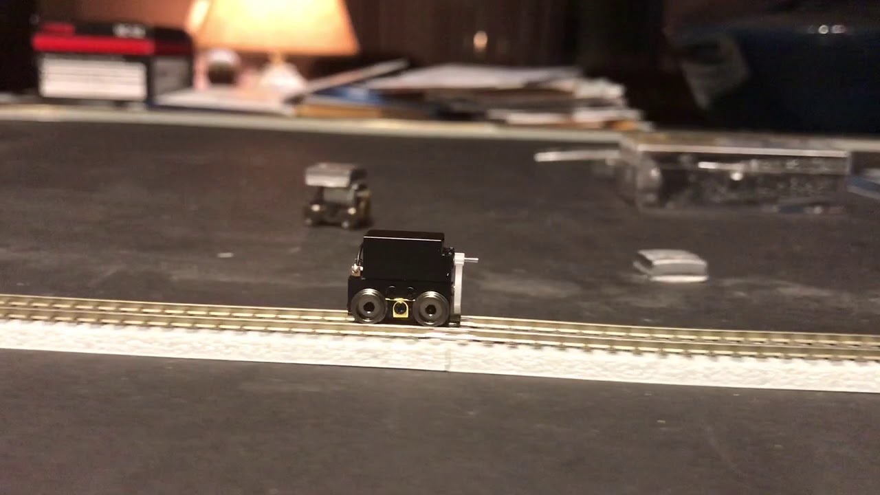 Nn3 Showcase Miniatures power truck slow speed - YouTube