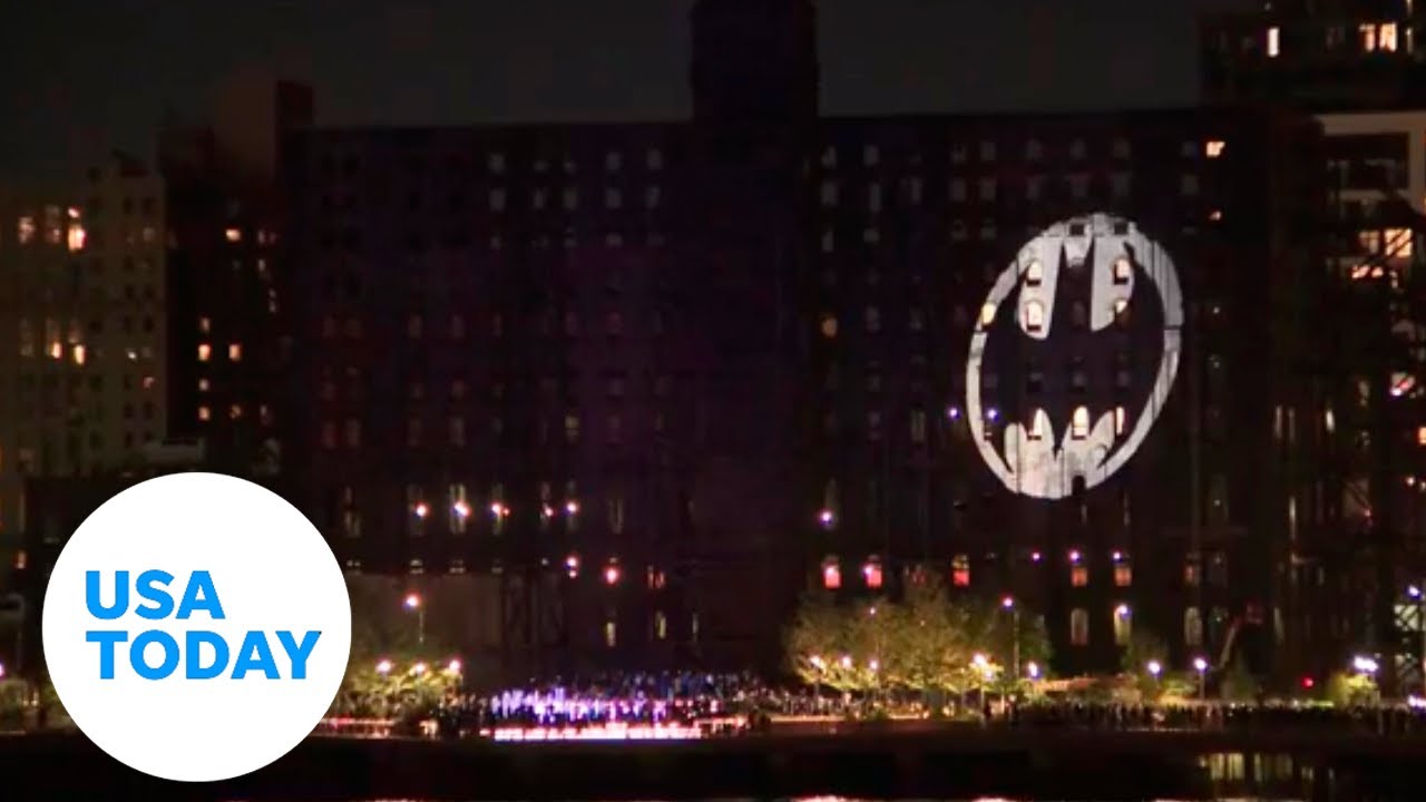 Bat surprises moviegoers during 'The Batman' showing in Austin | USA ...