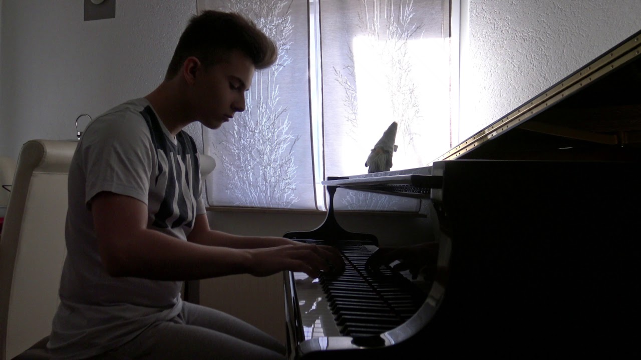 Bojan Kovacs - L. van Beethoven - Sonate Pathetique Op.13 1. Movement - YouTube