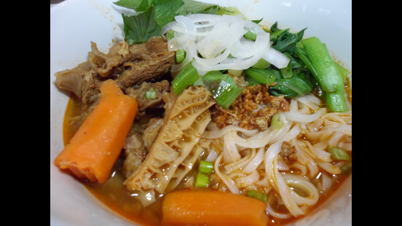 Beef Stew Noodles with Beef Tripe Recipe Part 1 - YouTube