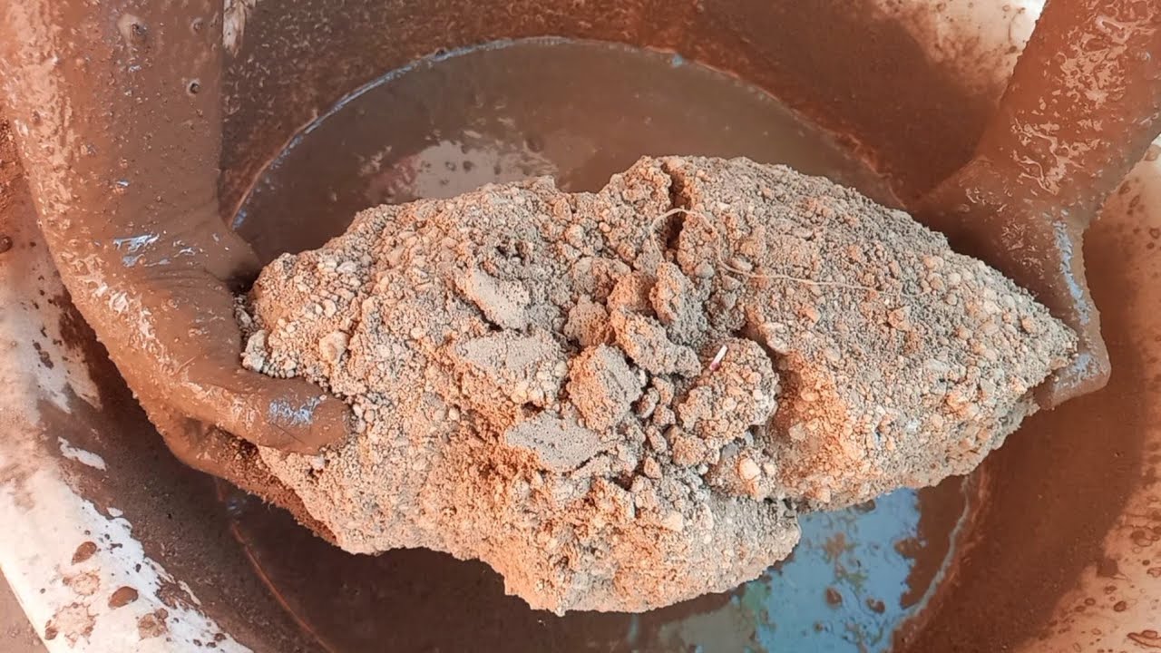 ASMR duaty red dirt chunks crumbling in water | satisfying asmr ...