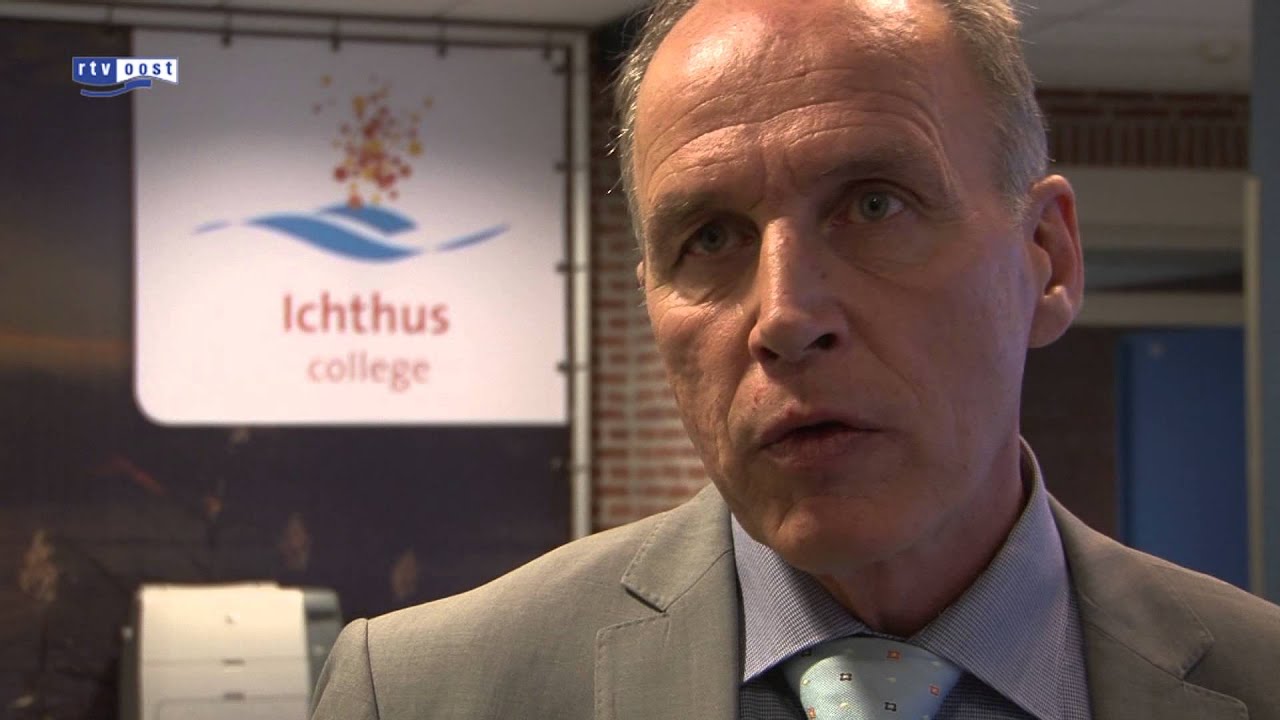 Docent Ichthus College in Kampen ontslagen - YouTube