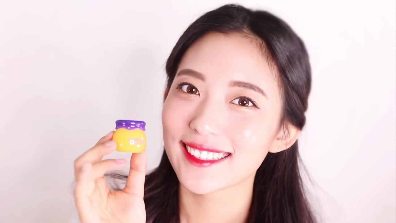 Natural volume and heathy lips with FRUDIA Blueberry Hydrating Honey ...