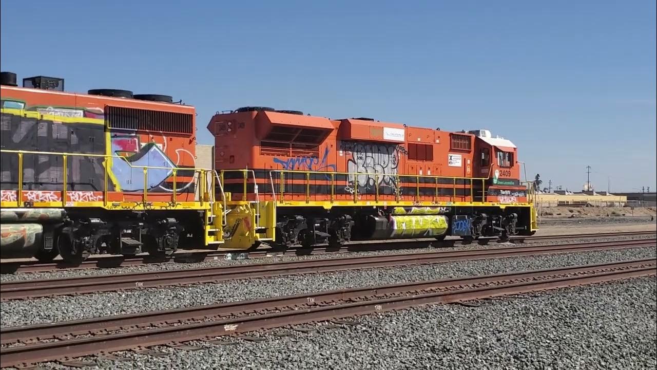 SJVR 2409 and 2164 passing Mono st Fresno ca - YouTube