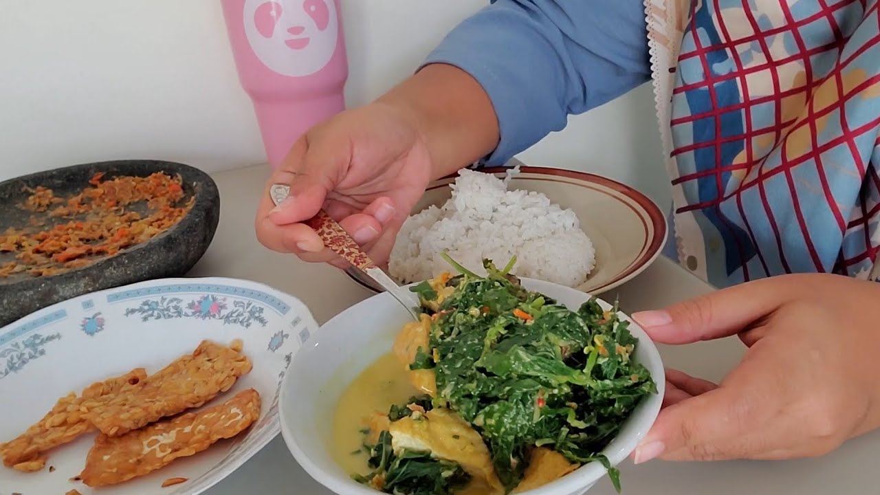 Menu Ndeso Rasa mewah ‼️ ObLok Oblok Mbayong Ikan Asap - YouTube