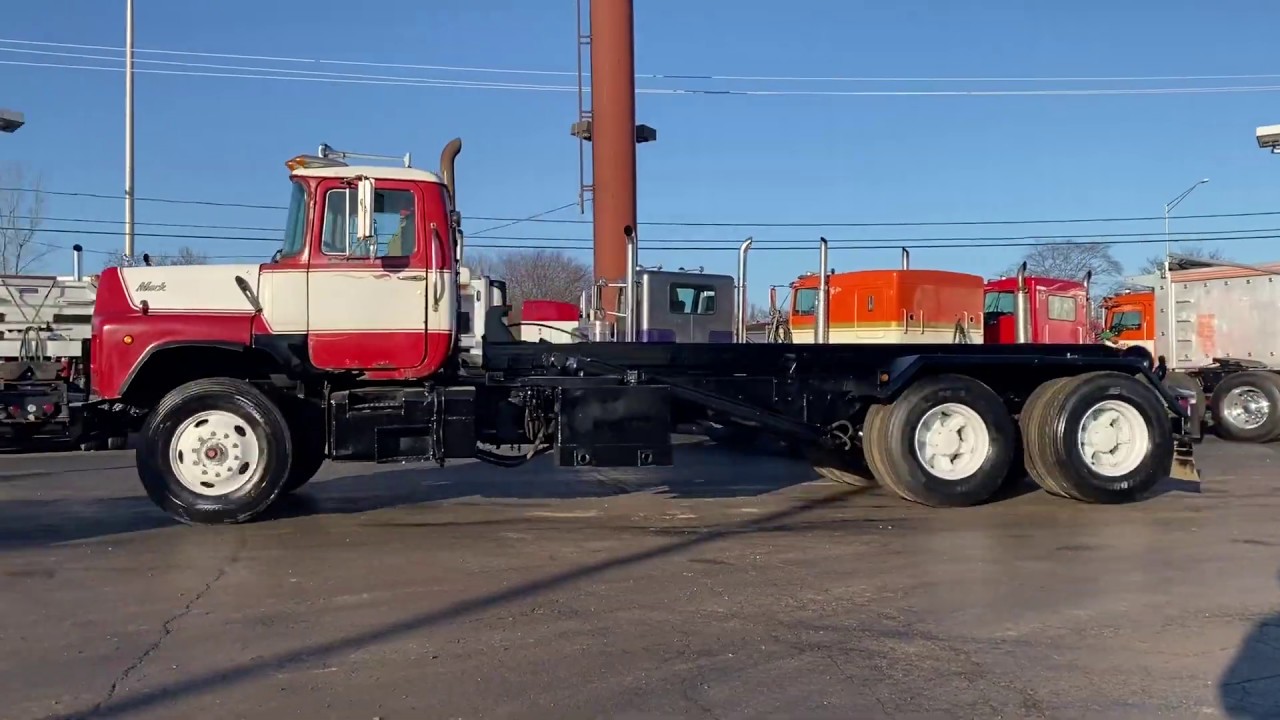 1999 Mack DM690 Roll Off Truck Galbreth Hoist - YouTube