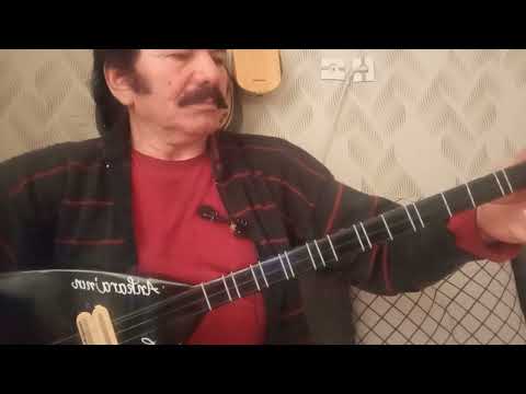 mustafa topal oğlu kaset çalarken küçük bir çalışma muallim.