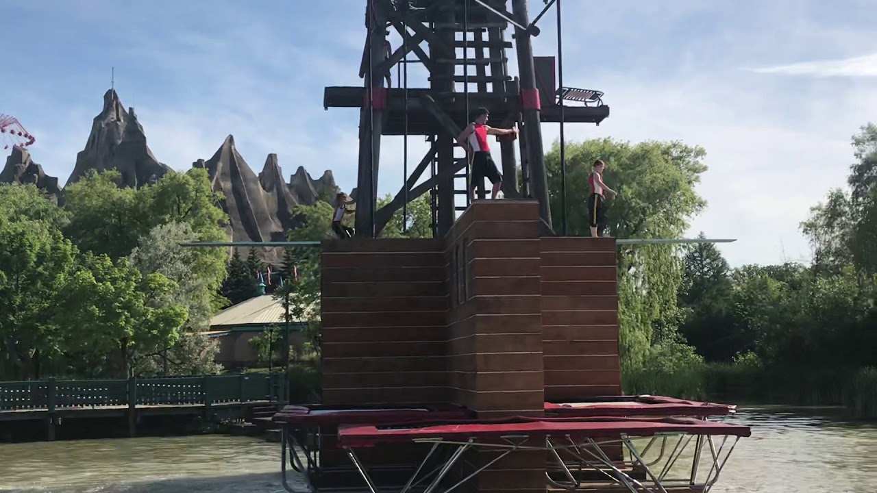 Flying Frontenacs Stunt & Dive Show @ Canada’s Wonderland - YouTube