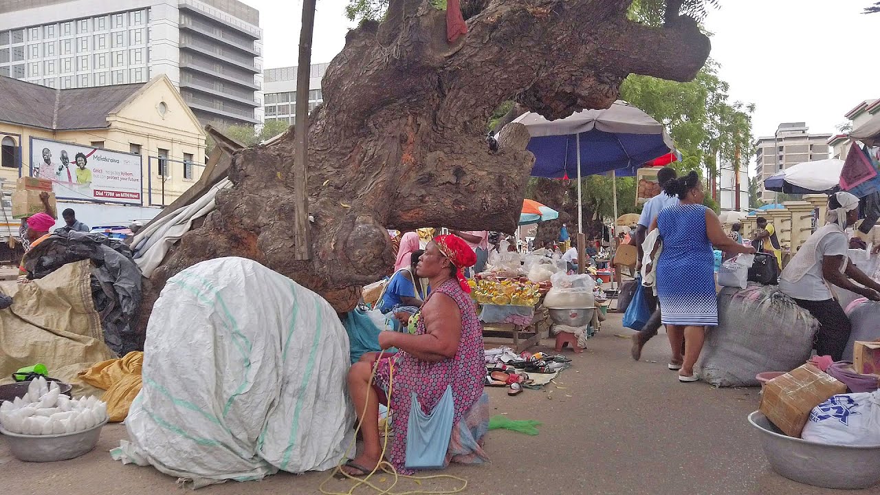INSIDE FAMOUS MARKET IN GHANA ACCRA, AFRICA - YouTube