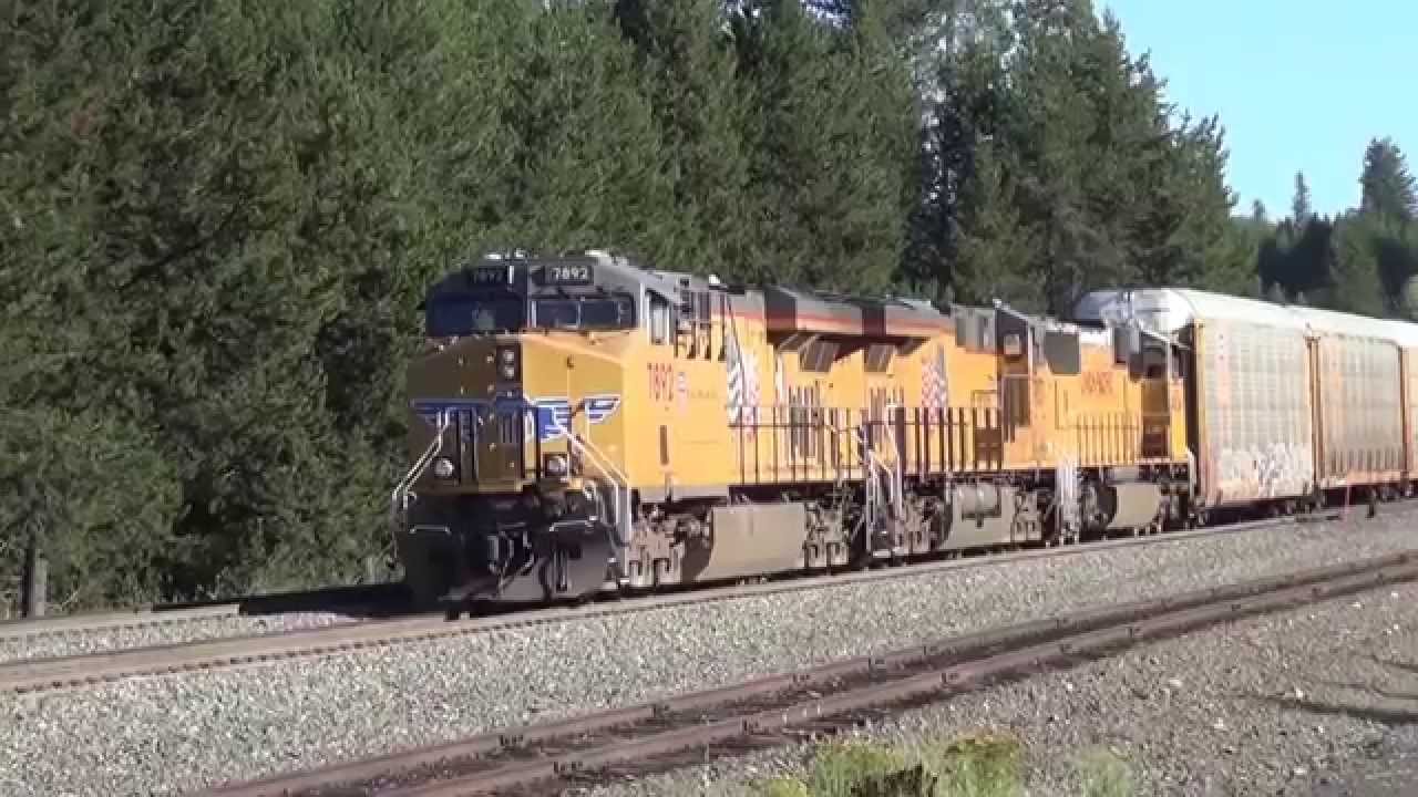 WBD Union Pacific ES44AC #7892 sits in Blue Mountains @ Meacham, OR for ...