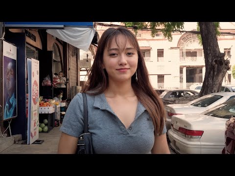 Friendly Burmese Girl invites you to a street food walk in Yangon