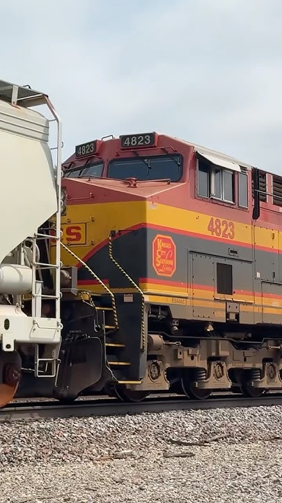KCS power trailing on BNSF Manifest train! #bnsftrains #bnsfrailway #bnsf #kansascitysouthern ...