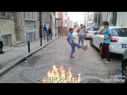 Rövanşta atmaya çalışan çocuk (Hayaller/Gerçekler)