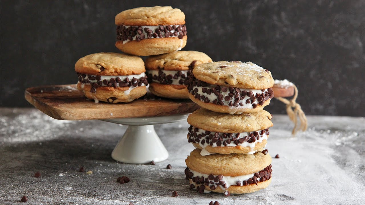 Diy Chipwich Homemade Cookie Ice Cream Sandwiches Youtube