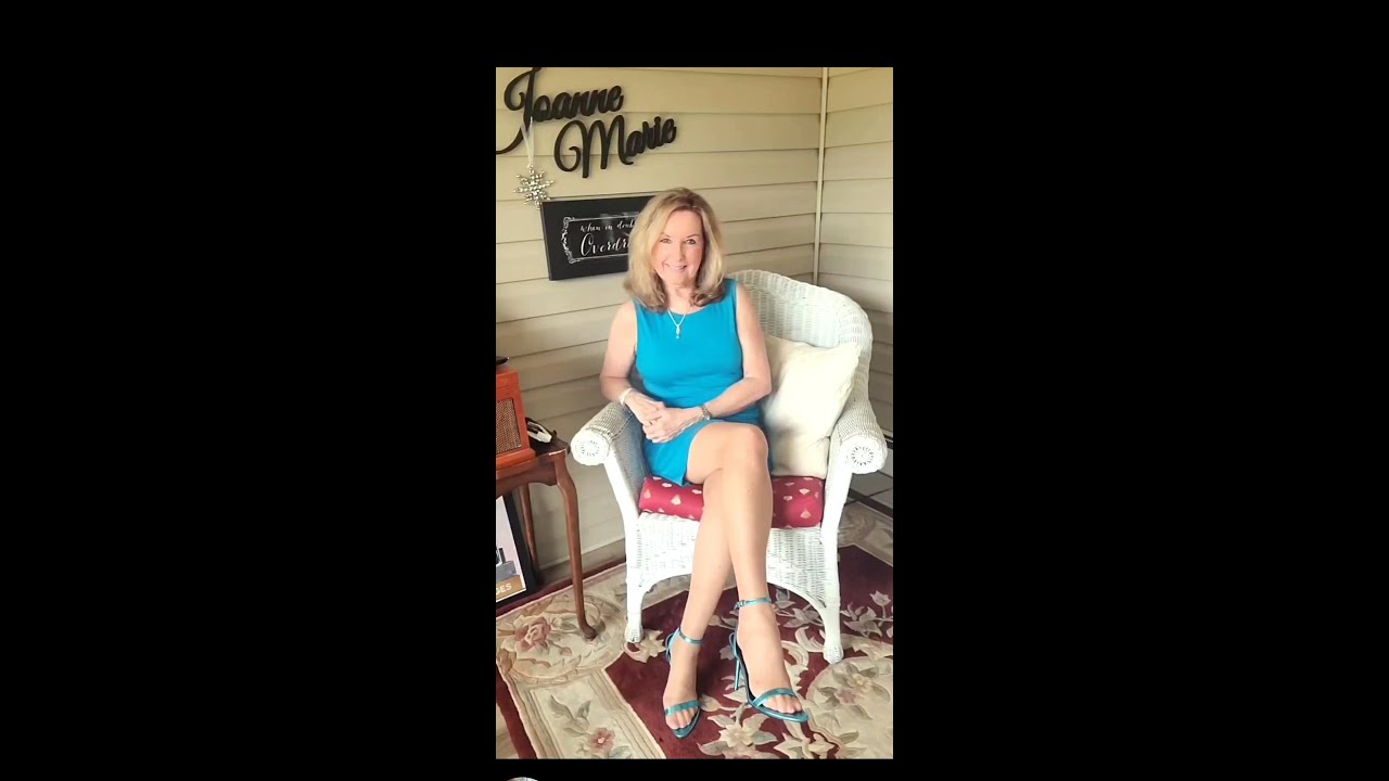 Styling the Day with Soni Panda Pantyhose and a Beautiful Shade of Blue ...