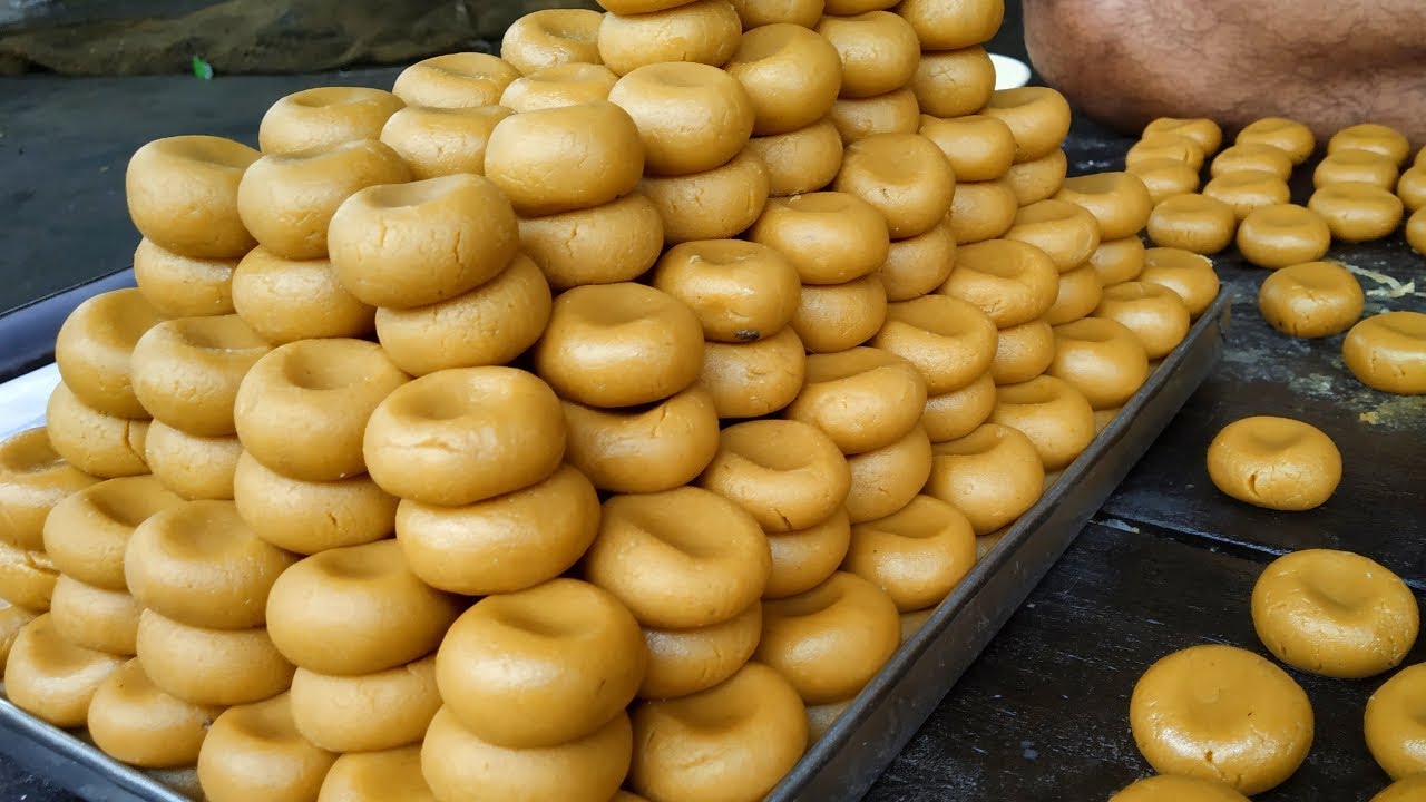 How Its Made - DOODH PEDA - Kova Peda Sweet Making Video - Milk Made ...