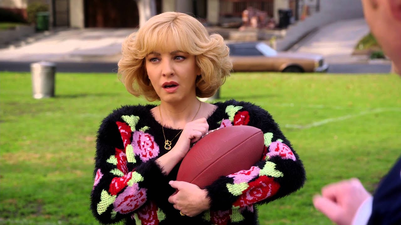 Beverly Learns Football 101 - The Goldbergs - YouTube